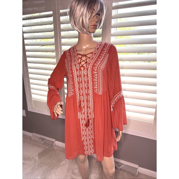 miami | Dresses | Mi Ami Womens Sm Embroidered Chiffon Bell Sleeve ...
